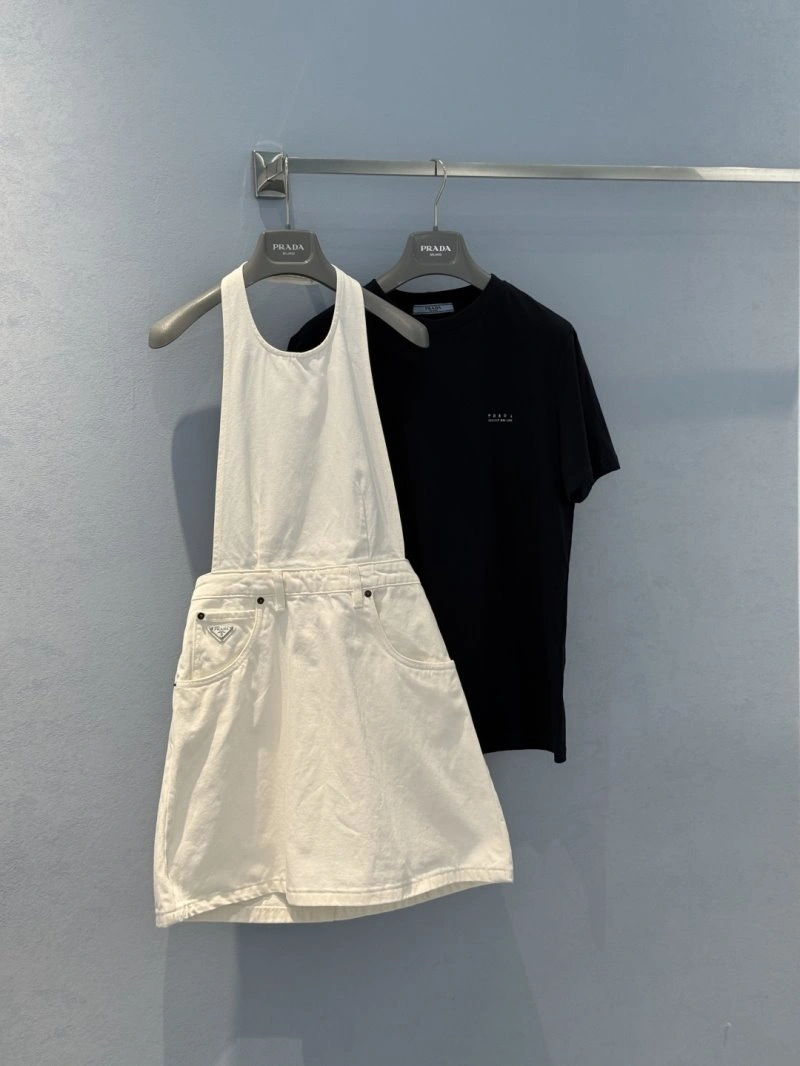 Unclassified Brand Dress