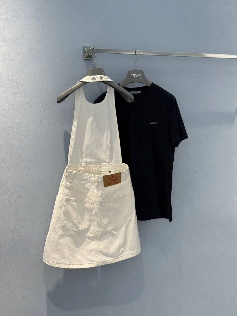 Economical Unclassified Brand Dress