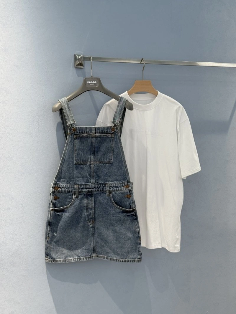 Unclassified Brand Dress