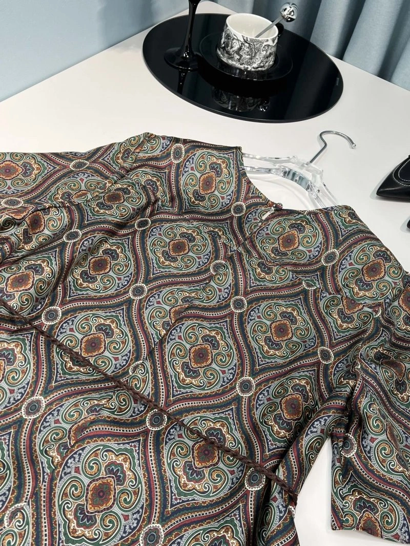 Genuine Unclassified Brand Dress
