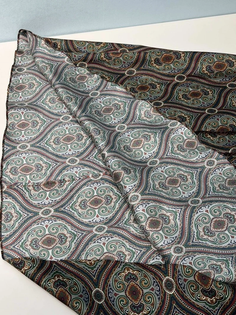 Genuine Unclassified Brand Dress