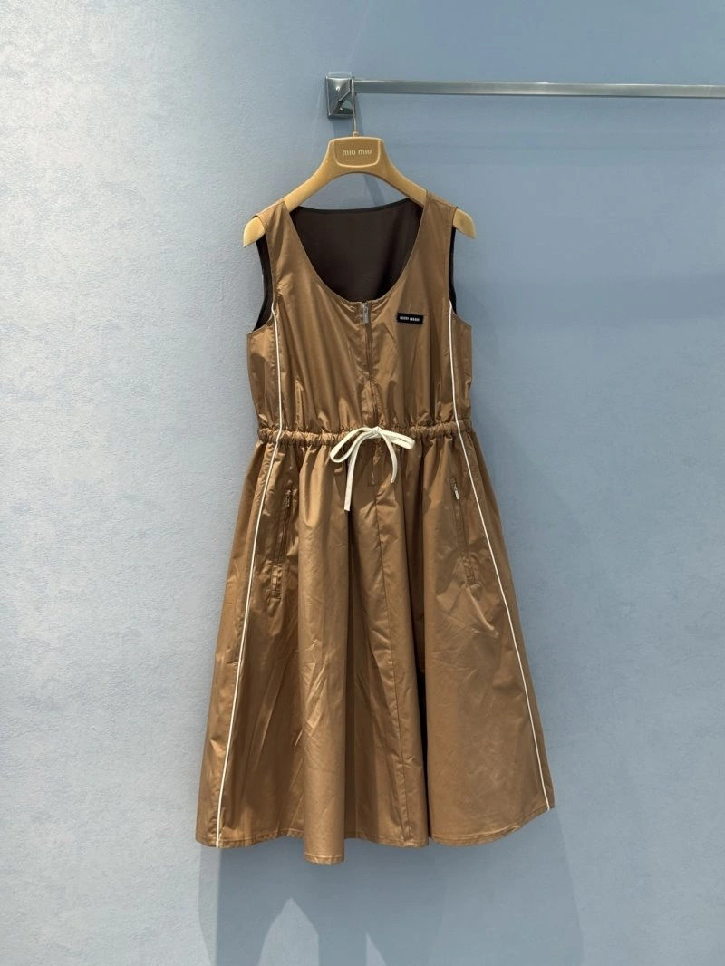 Legit Unclassified Brand Dress