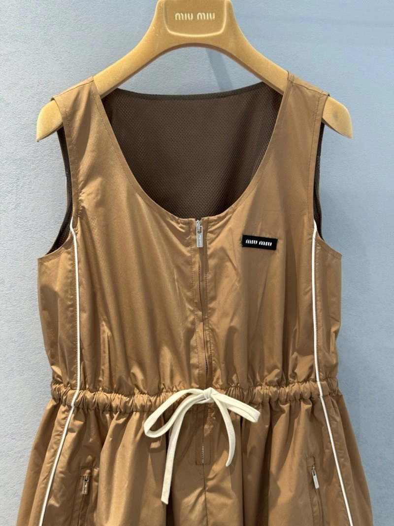 Legit Unclassified Brand Dress