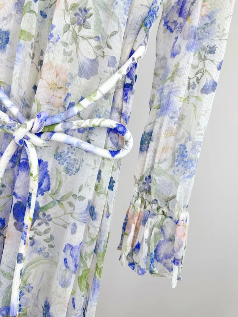 Indistinguishable Unclassified Brand Dress