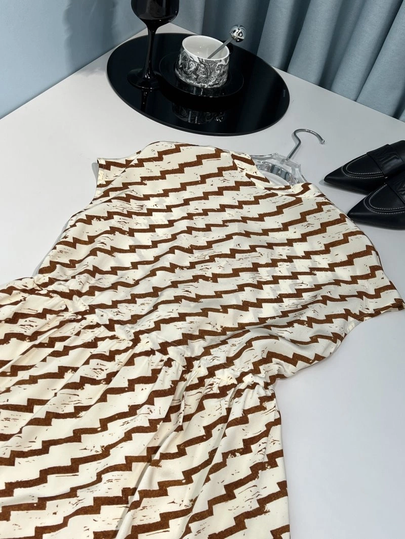 Brand-authenticated Unclassified Brand Dress