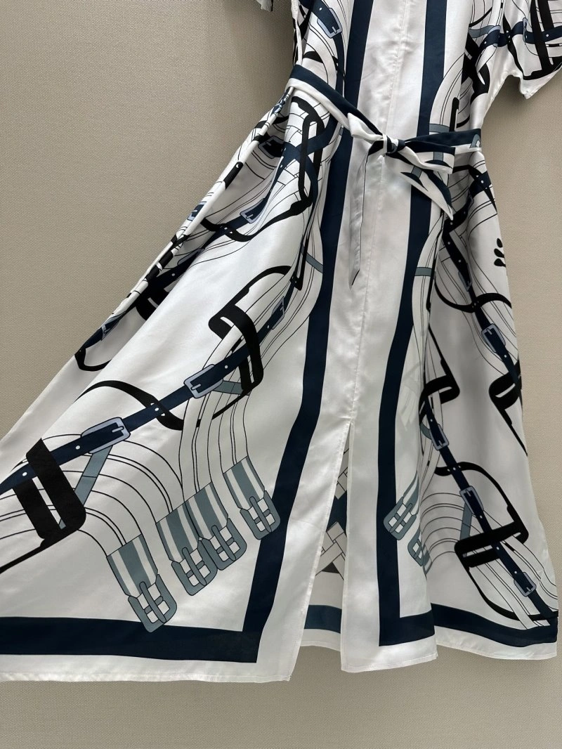 Low-cost Unclassified Brand Dress