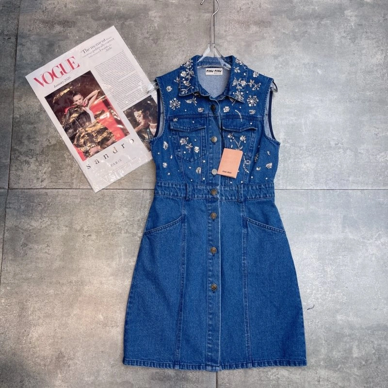 Unclassified Brand Dress