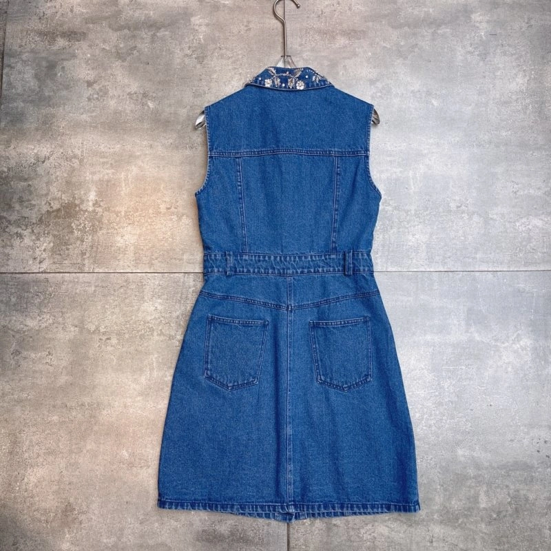 Cut-rate Unclassified Brand Dress