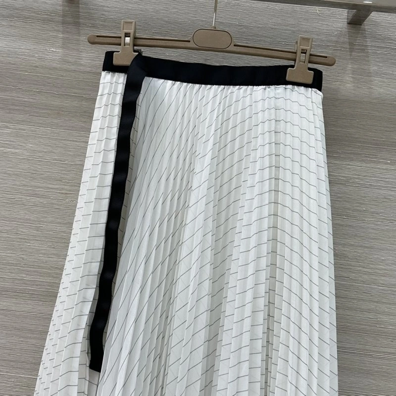 Low-cost Unclassified Brand Dress