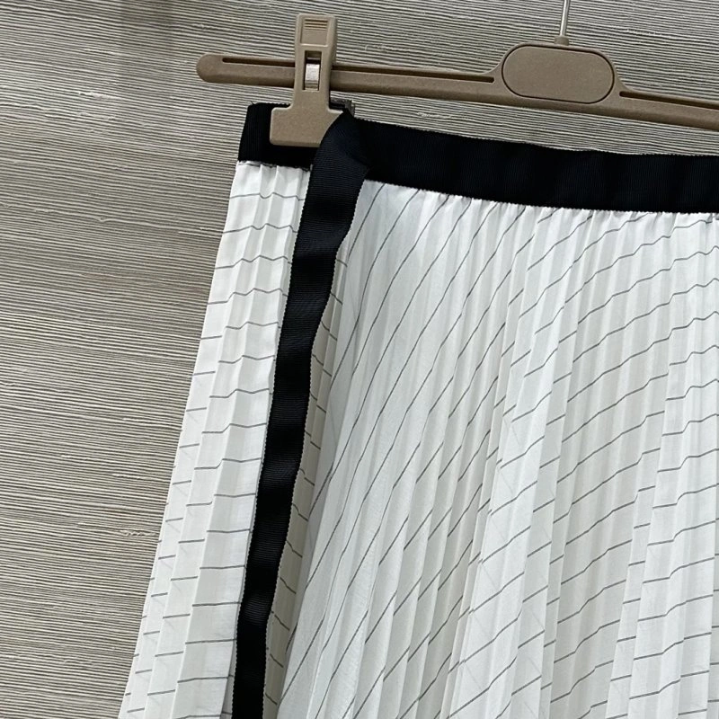 Low-cost Unclassified Brand Dress