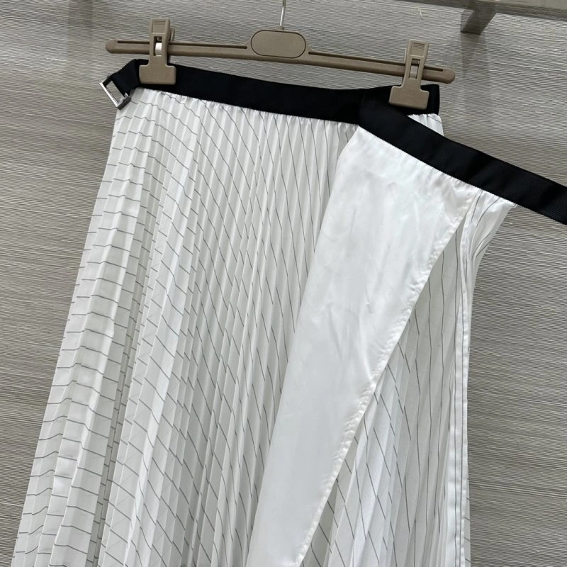 Low-cost Unclassified Brand Dress