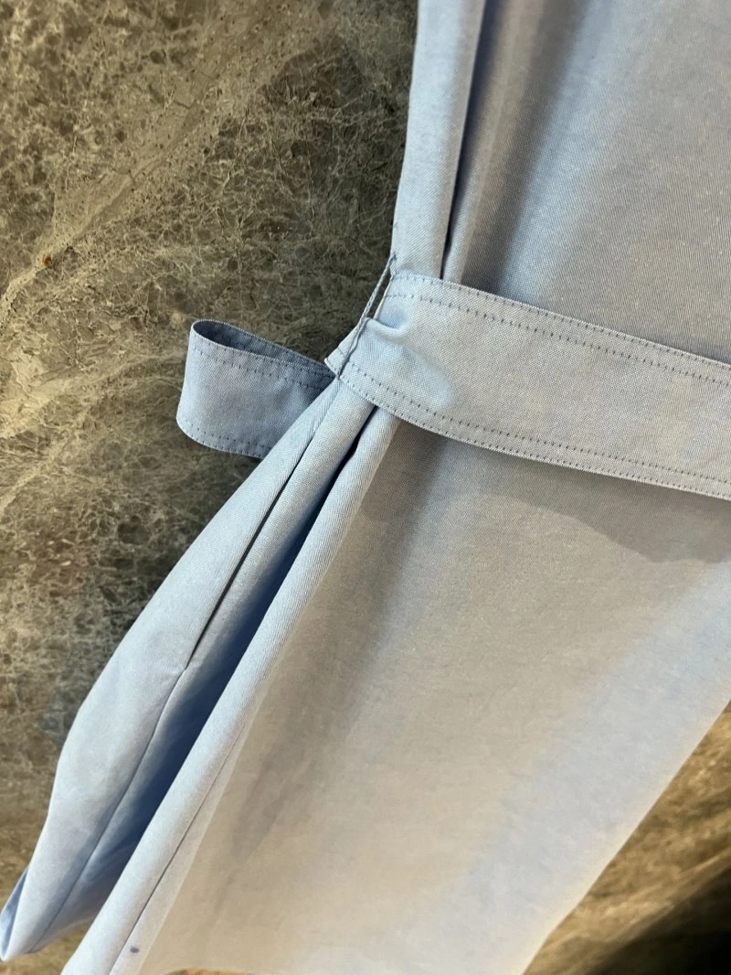 Accurate model Unclassified Brand Dress