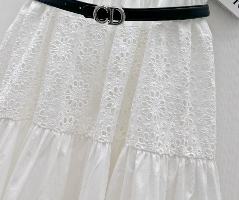 Accurate model Unclassified Brand Dress
