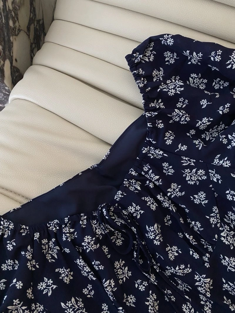 Accurate model Unclassified Brand Dress