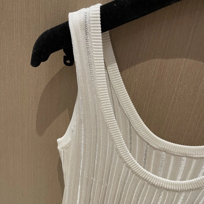 Accurate model Unclassified Brand Dress