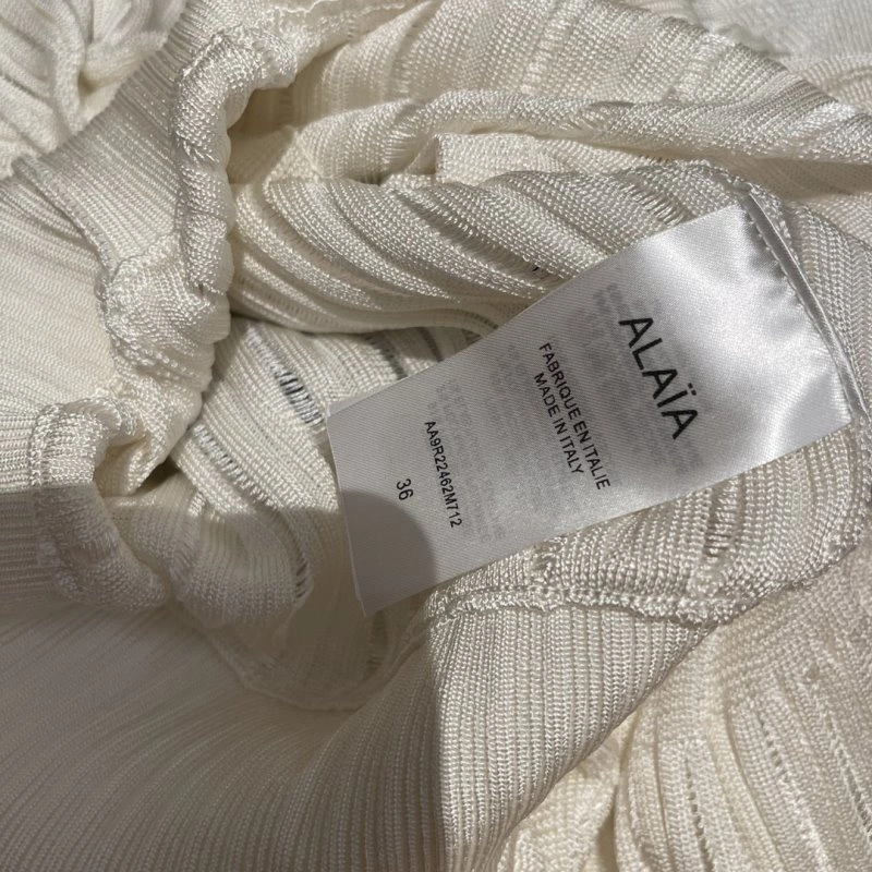 Accurate model Unclassified Brand Dress