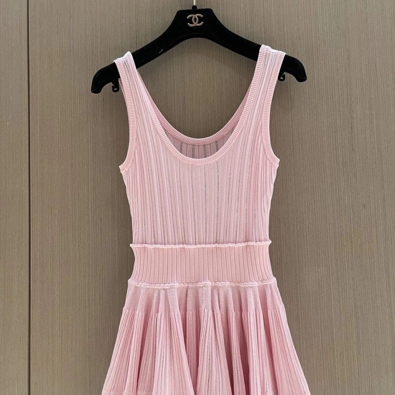 Accurate model Unclassified Brand Dress