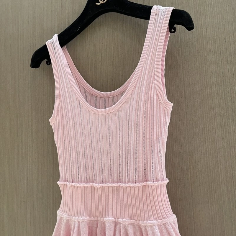 Accurate model Unclassified Brand Dress