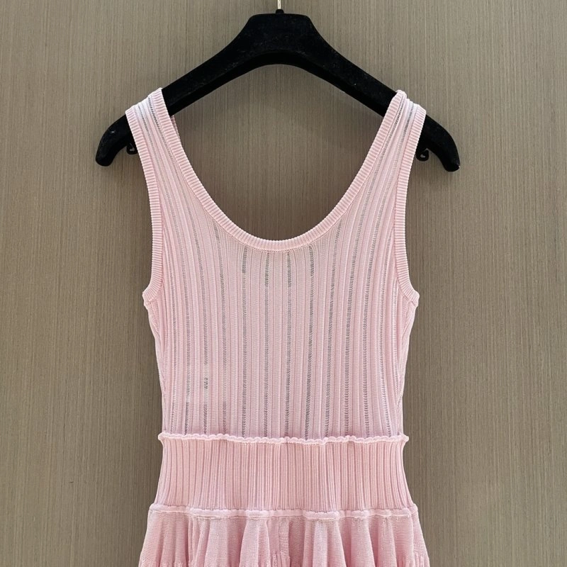 Accurate model Unclassified Brand Dress