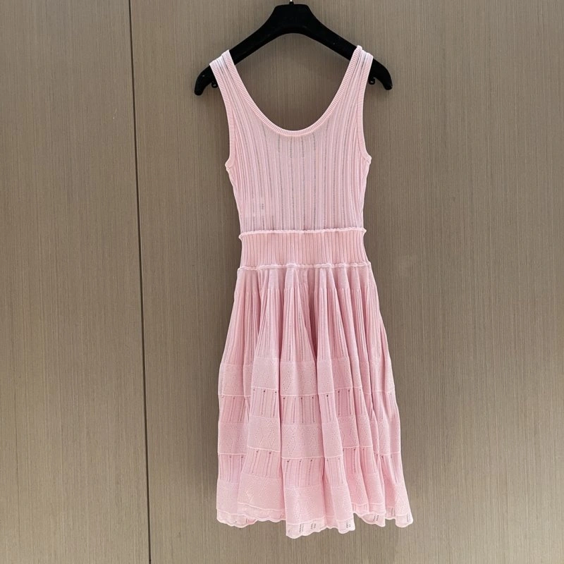 Accurate model Unclassified Brand Dress