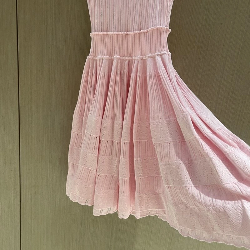 Accurate model Unclassified Brand Dress