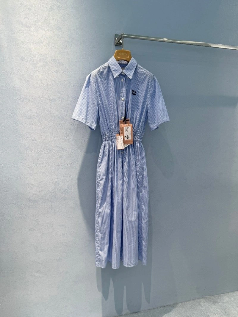 Brand-authenticated Unclassified Brand Dress