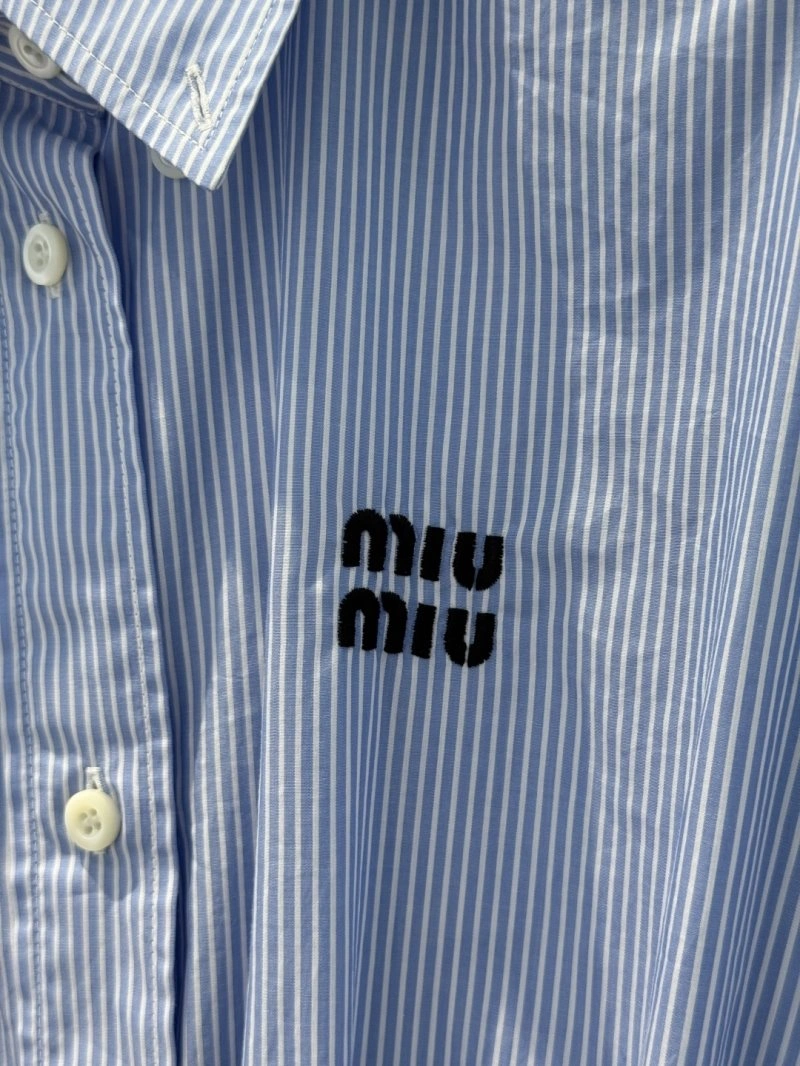 Brand-authenticated Unclassified Brand Dress
