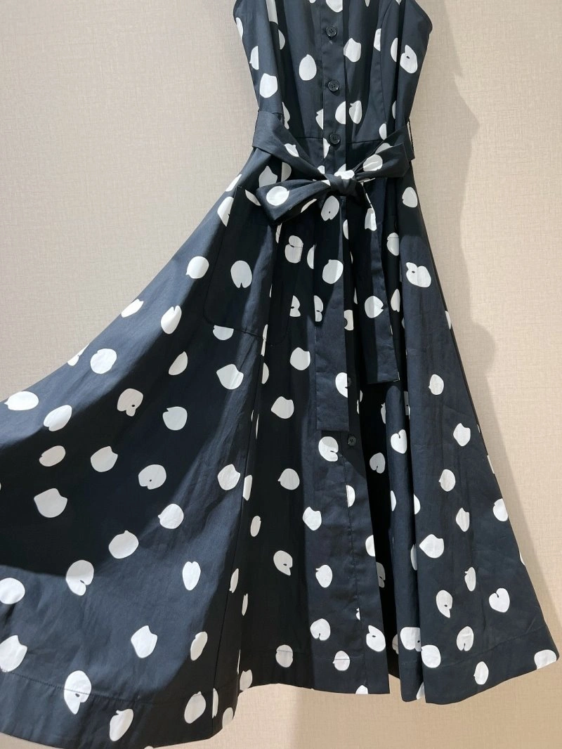 Cut-rate Unclassified Brand Dress