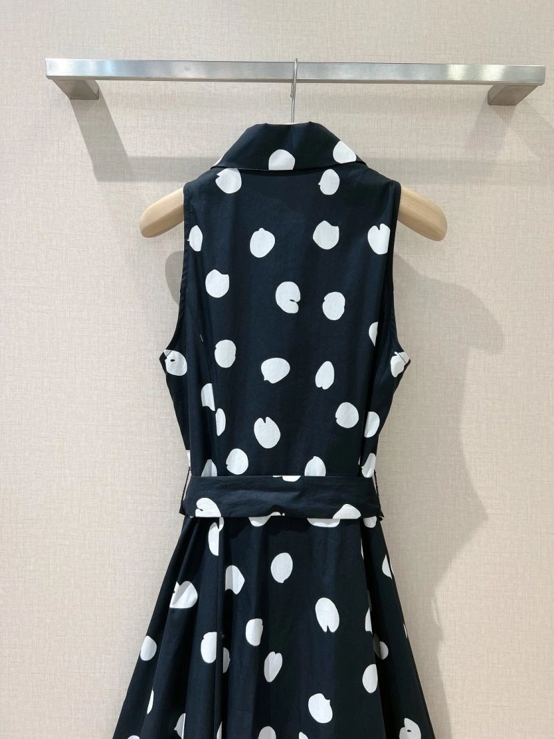 Cut-rate Unclassified Brand Dress