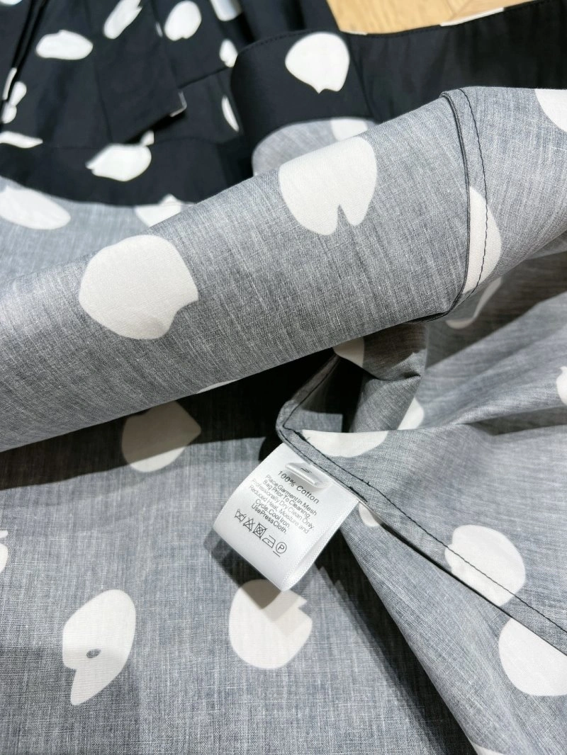 Cut-rate Unclassified Brand Dress