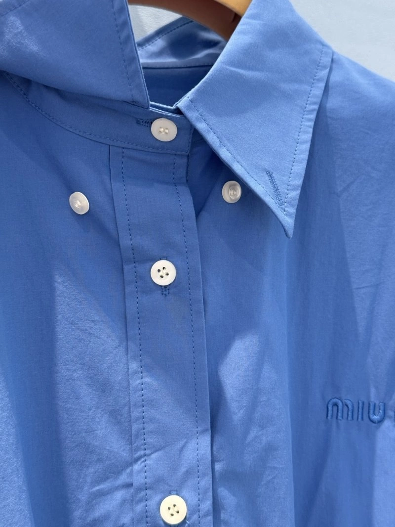 Brand-authenticated Unclassified Brand Dress