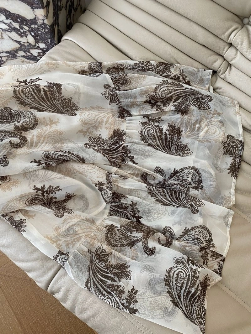 Cut-rate Unclassified Brand Dress