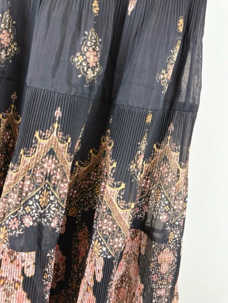 Genuine Unclassified Brand Dress