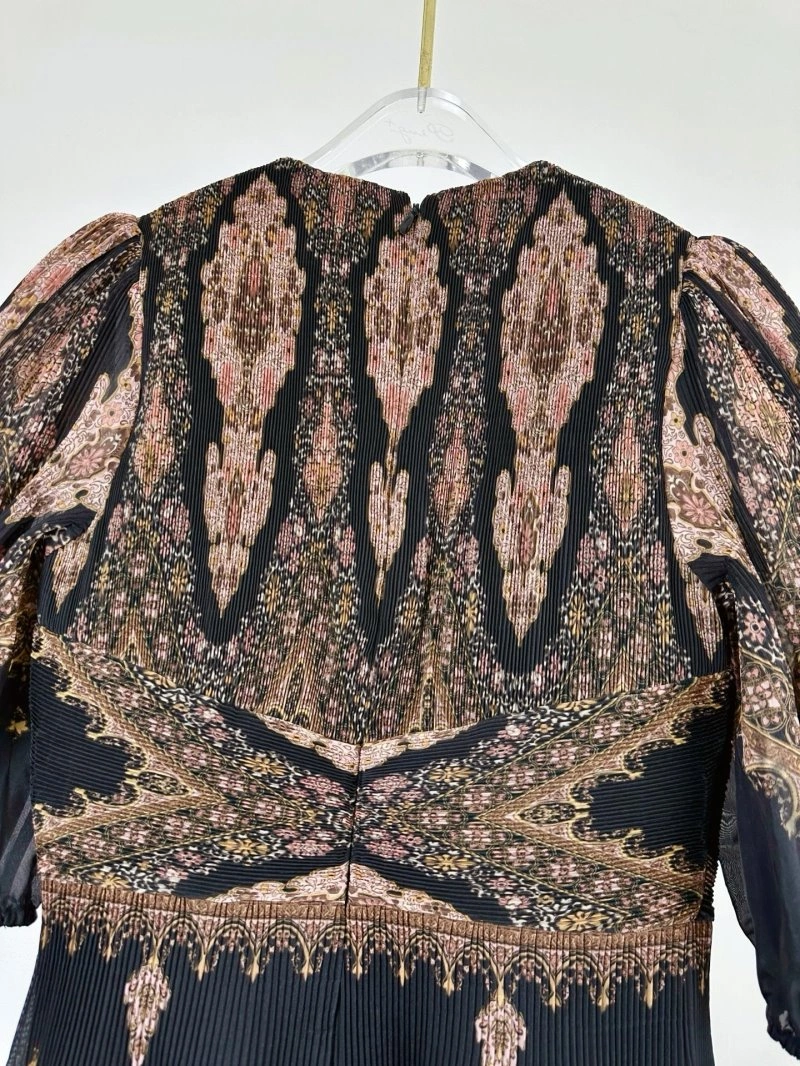 Genuine Unclassified Brand Dress