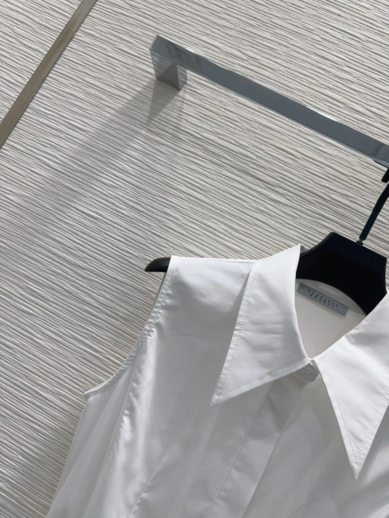 Brand-authenticated Unclassified Brand Dress