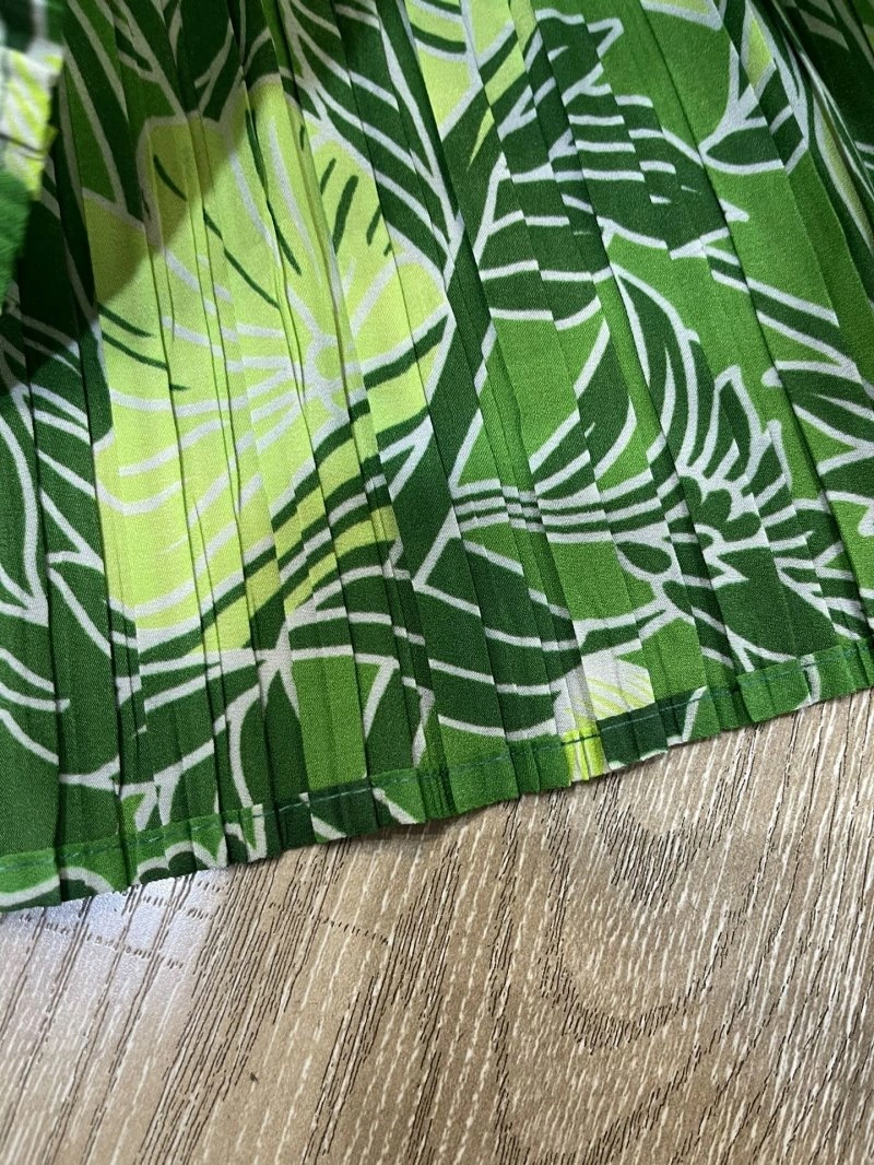 Low-cost Unclassified Brand Dress