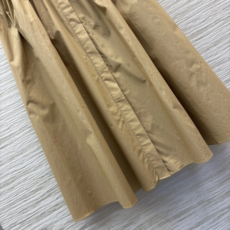 Accurate model Unclassified Brand Dress