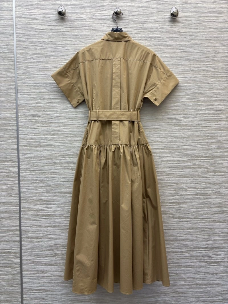 Accurate model Unclassified Brand Dress