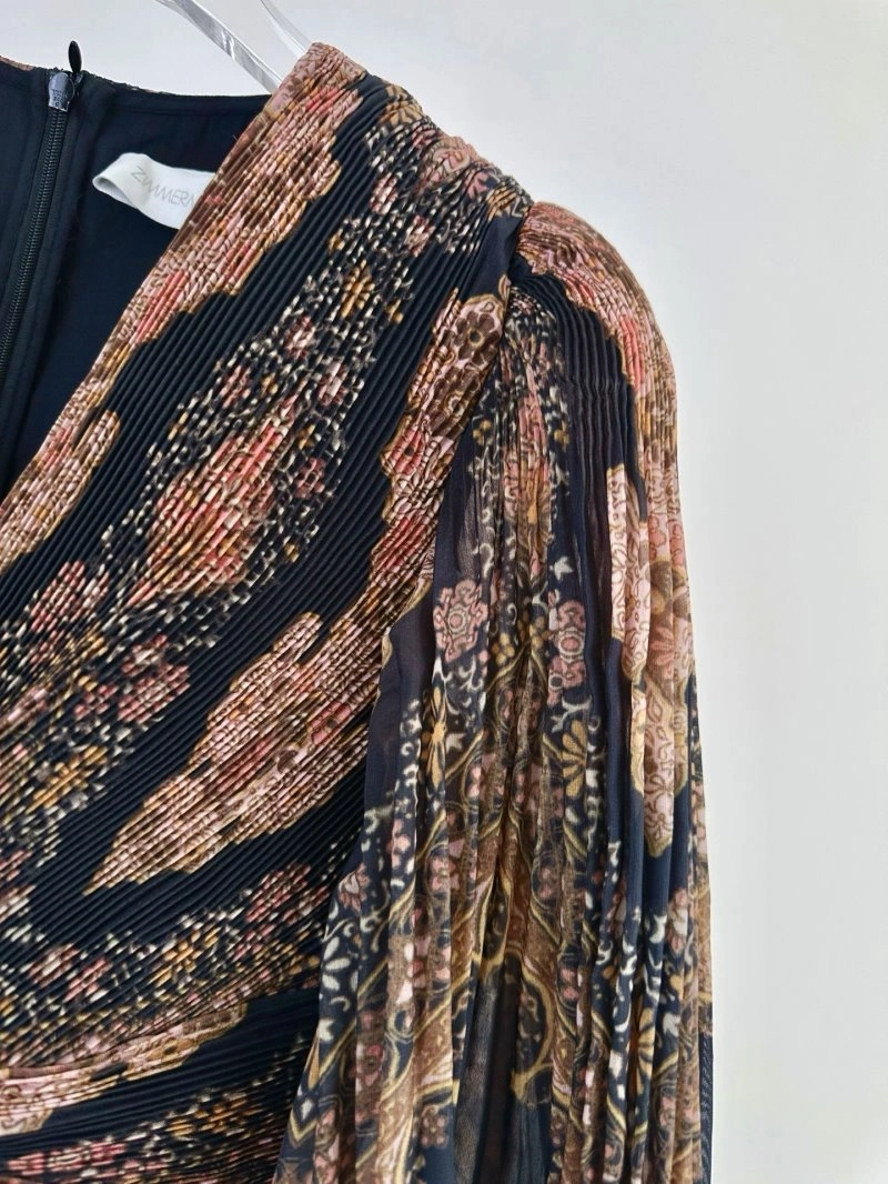 Accurate model Unclassified Brand Dress
