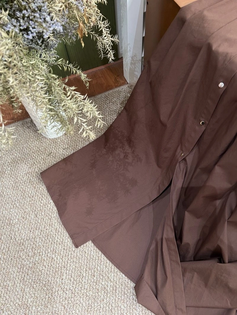 Brand-authenticated Unclassified Brand Dress