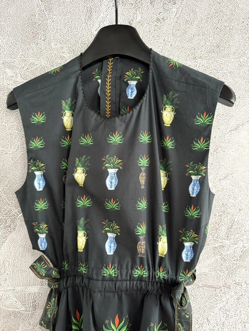 Brand-authenticated Unclassified Brand Dress