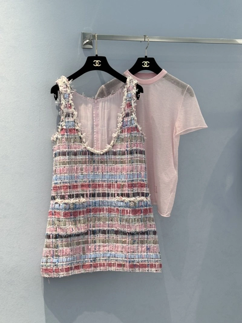 Accurate model Unclassified Brand Dress