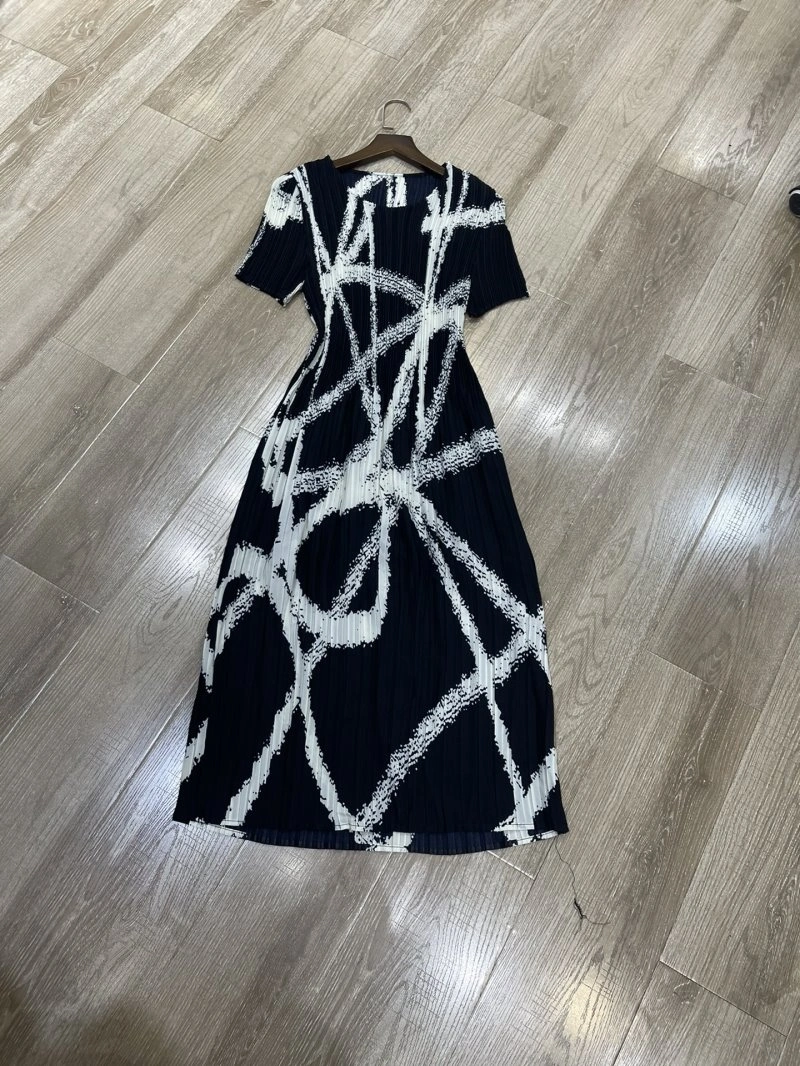 Unclassified Brand Dress