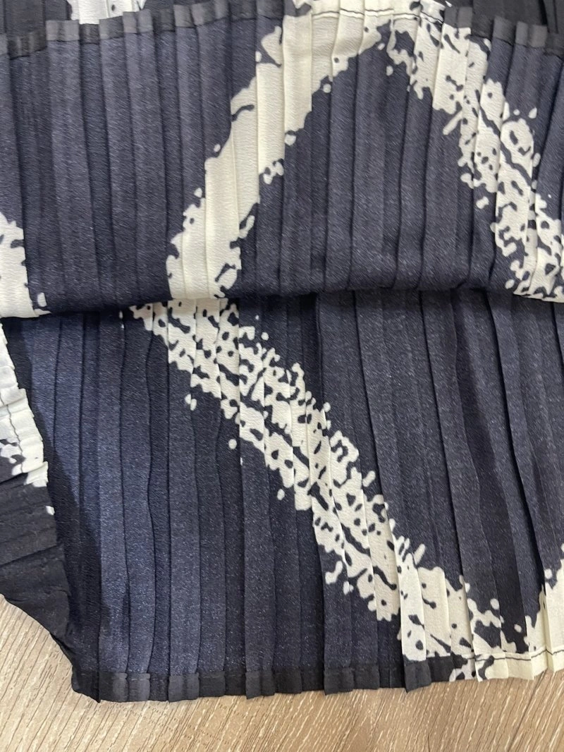 Exact replica Unclassified Brand Dress