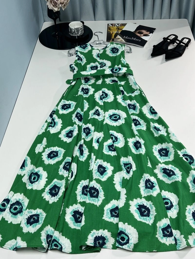 Brand-authenticated Unclassified Brand Dress