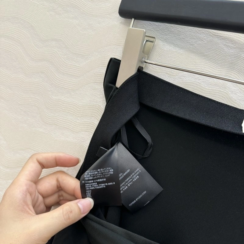 Brand-authenticated Unclassified Brand Dress