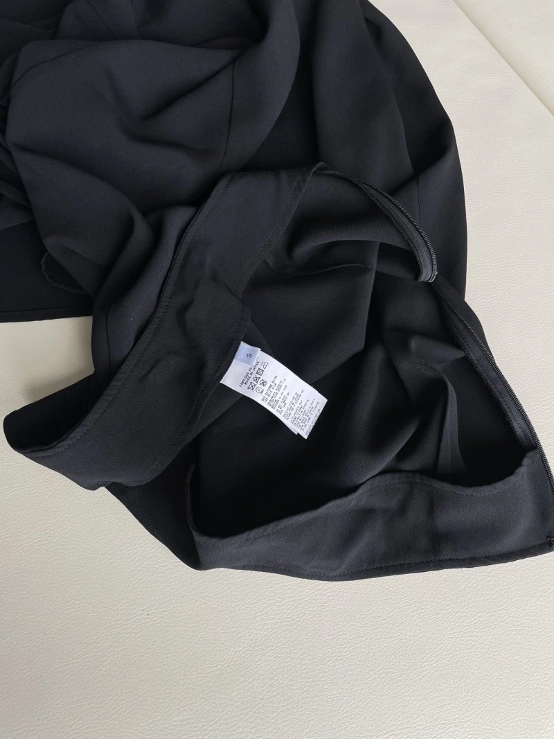 Indistinguishable Unclassified Brand Dress