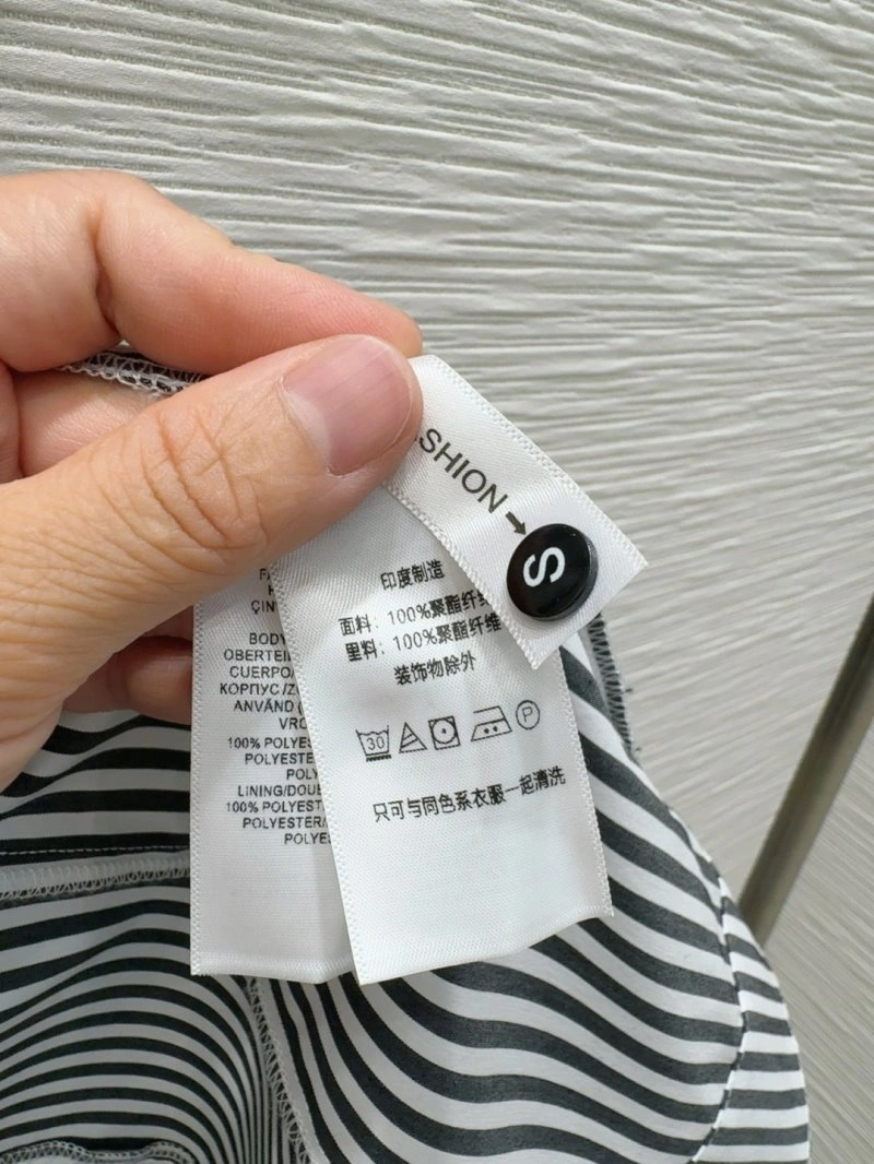 Legit Unclassified Brand Dress