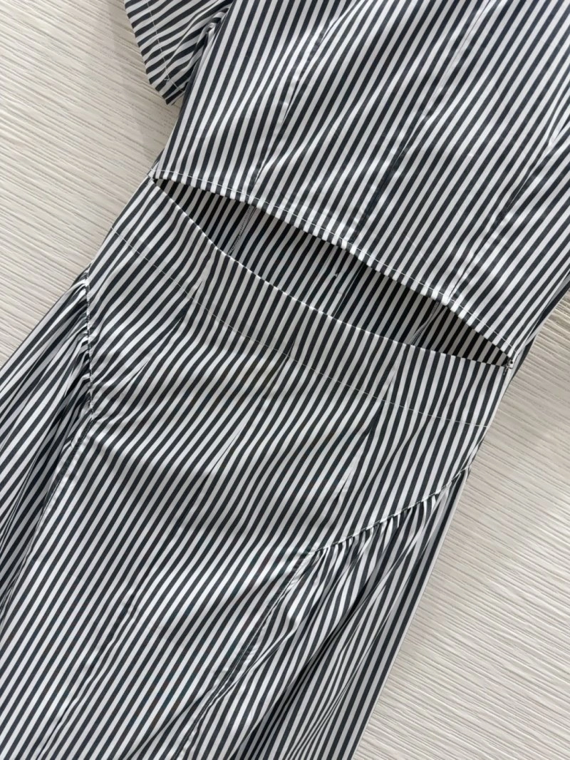 Legit Unclassified Brand Dress