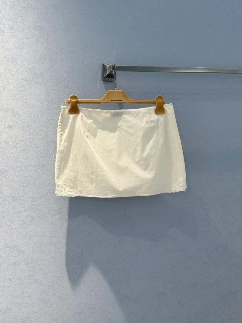 Value-priced Unclassified Brand Dress